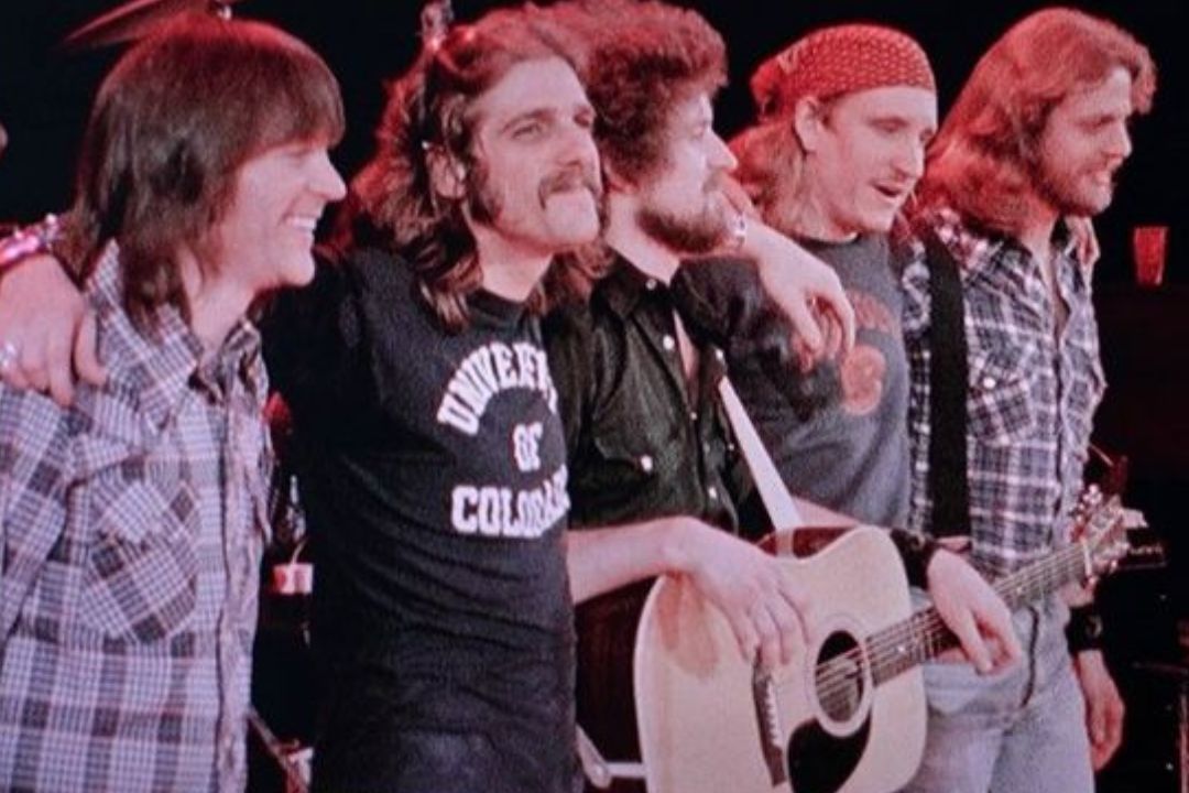 Eagles - Hotel California - OldiesButGoodies