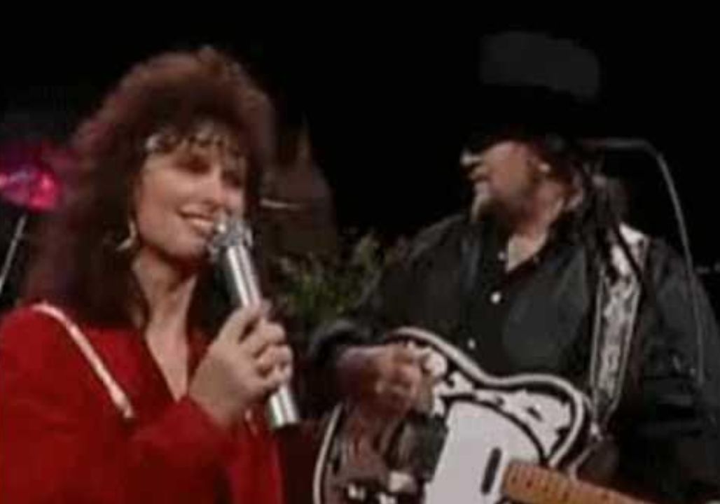 Waylon Jennings & Jessi Colter - Wild Side Of Life - OldiesButGoodies