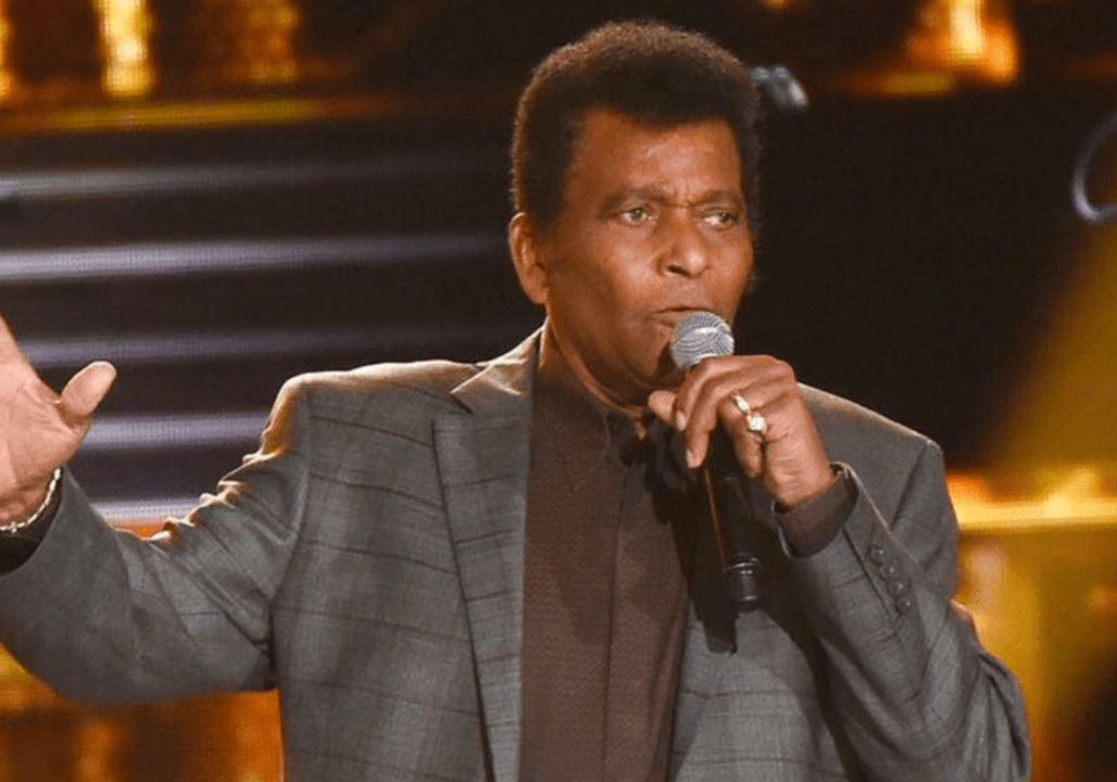 Charlie Pride - Kiss an Angel Good Morning - OldiesButGoodies