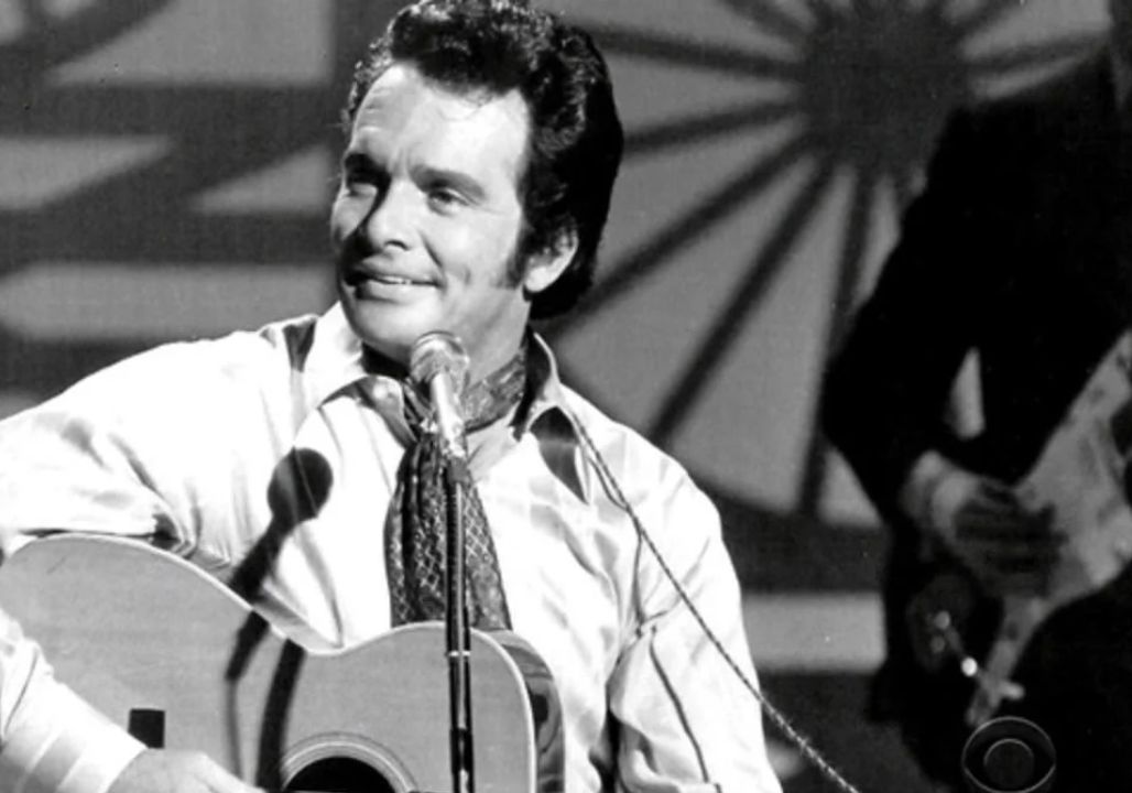 Merle Haggard – "Green Green Grass of Home" - OldiesButGoodies