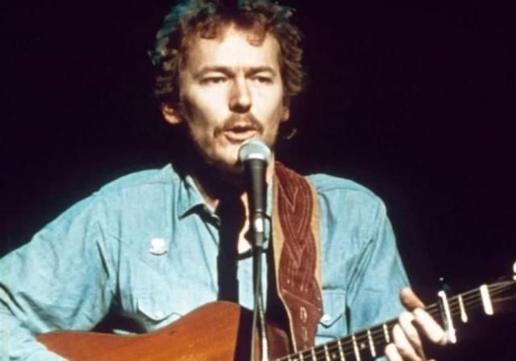 Gordon Lightfoot - "The Wreck Of The Edmund Fitzgerald" (Chicago 1979 ...