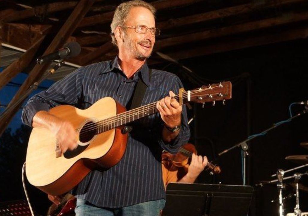 A Tribute to Merle Haggard - Marty Haggard sings 'Mama's Hungry Eyes ...