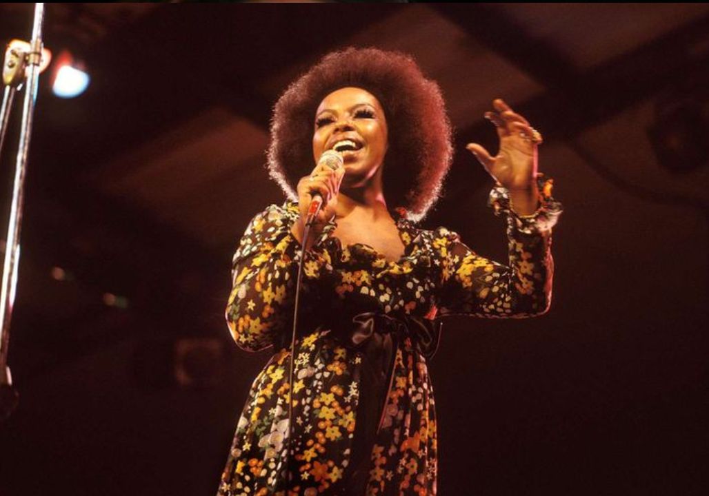 Roberta Flack – The First Time Ever I Saw Your Face - OldiesButGoodies
