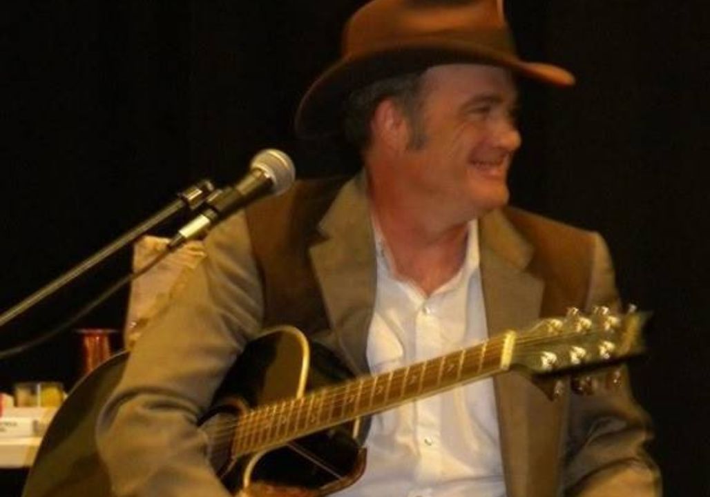 Scott Haggard performing his song about his dad, country music legend ...