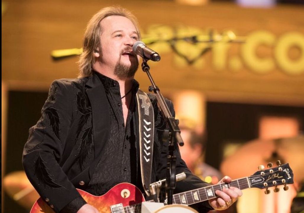 Travis Tritt - "Between An Old Memory And Me" - OldiesButGoodies