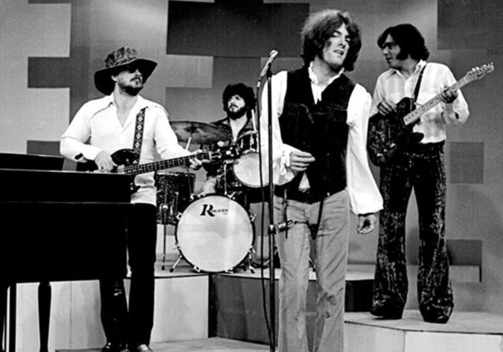 Tommy James & The Shondells – Mony Mony - OldiesButGoodies