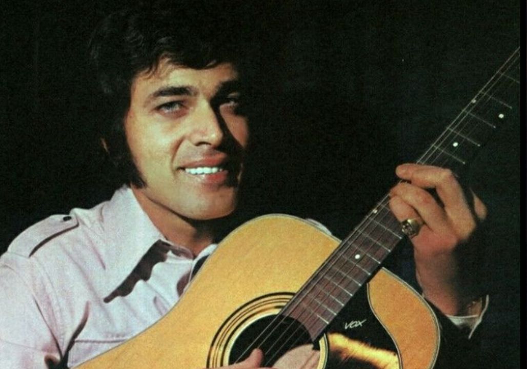 Engelbert Humperdinck - "Les Bicyclettes De Belsize" 1968 Ed Sullivan ...