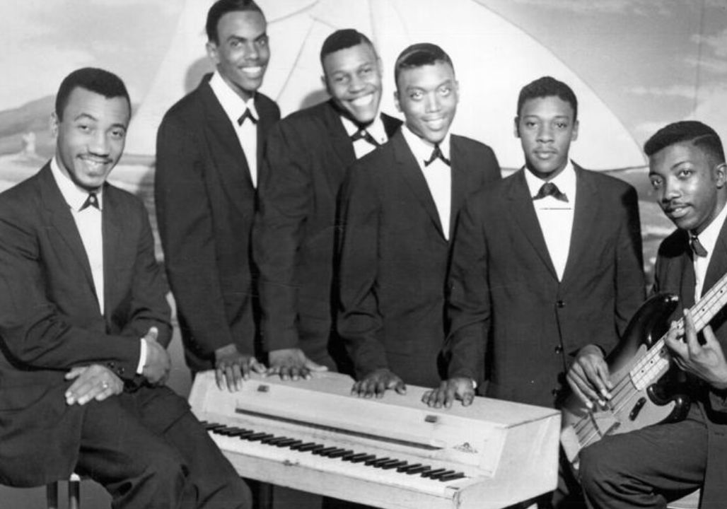 Maurice Williams & the Zodiacs - Stay - OldiesButGoodies