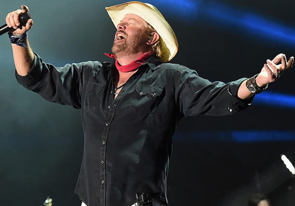 Toby Keith - You Shouldn't Kiss Me Like This - OldiesButGoodies