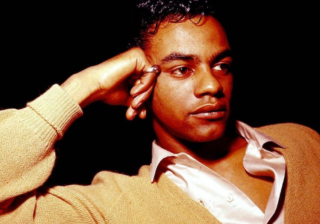 Johnny Mathis - "Smile" - OldiesButGoodies
