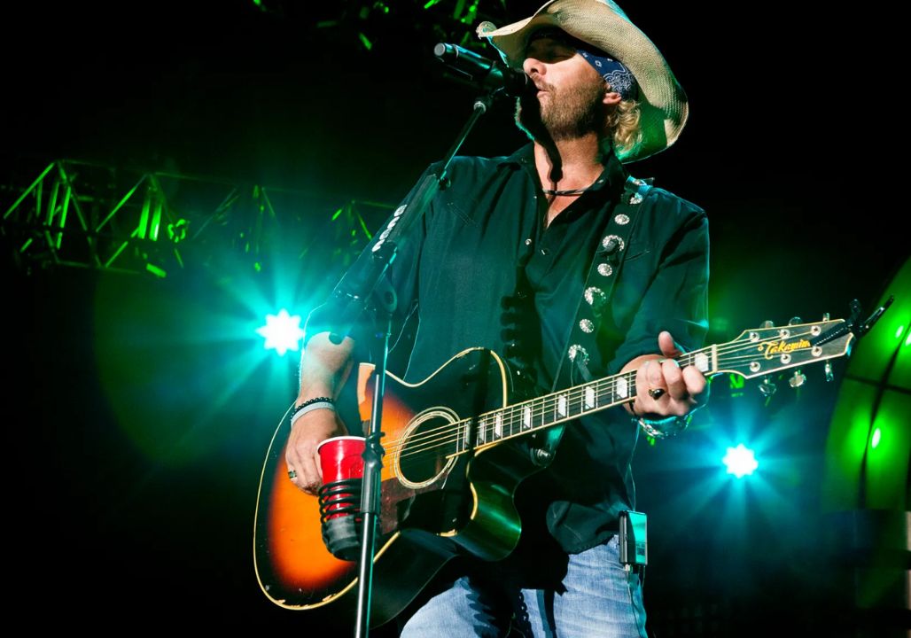 Toby Keith’s Final Goodbye – He’s not on stage anymore, but he’s ...