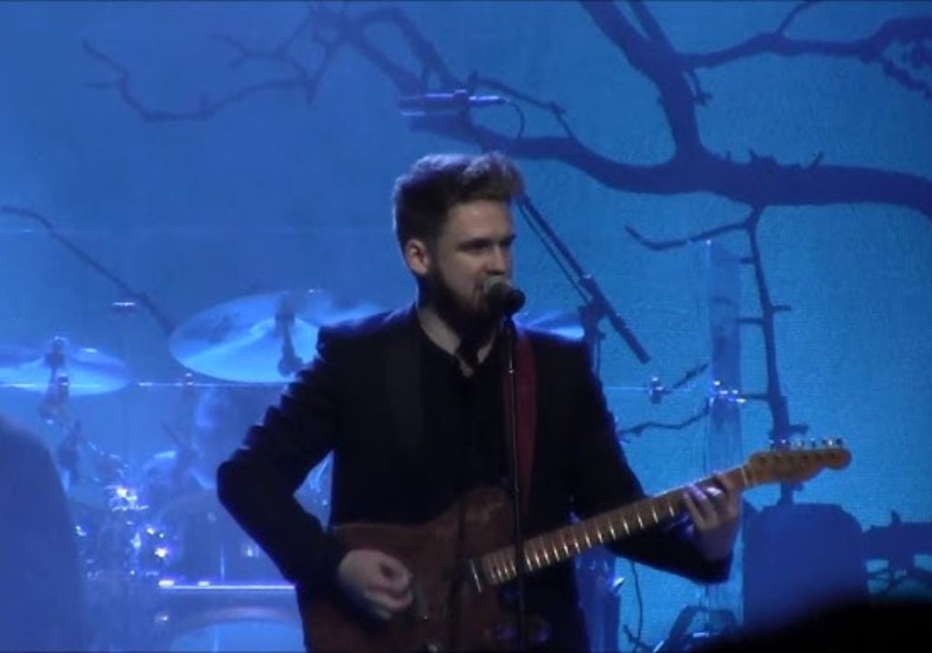 Every night on stage, Ben Haggard stands where his father, Merle ...