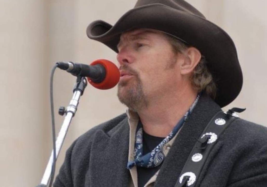 On a quiet Oklahoma night, Toby Keith once pulled over on an old dirt ...